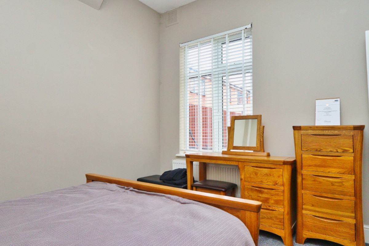 Collier Row Road, Collier Row, RM5 | Keystones Property