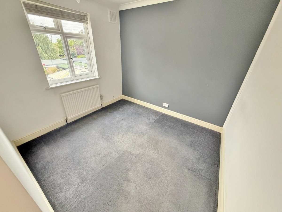 Collier Row Road, Collier Row, RM5 | Keystones Property