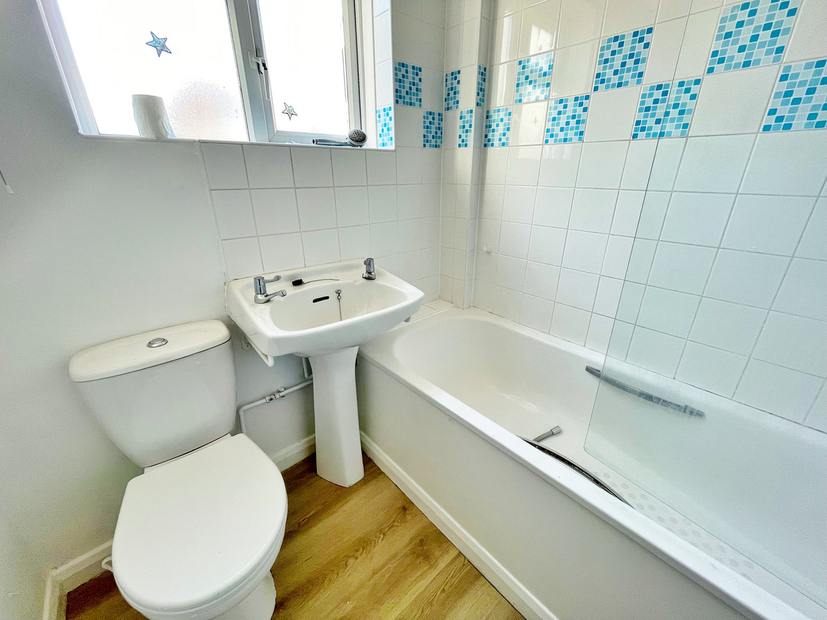 East Road, Chadwell Heath, RM6 | Keystones Property