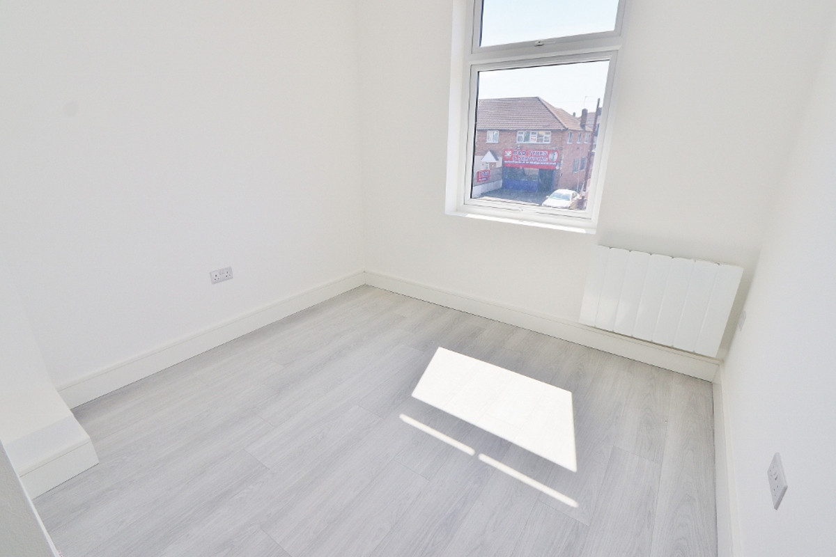 Collier Row Road, Collier Row, RM5 | Keystones Property